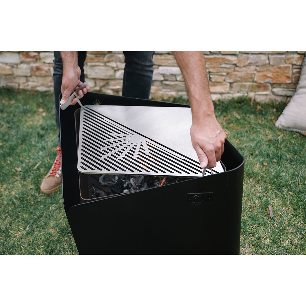Brasero à bois + grille 79x69cm - levant + grille noir | Truffaut