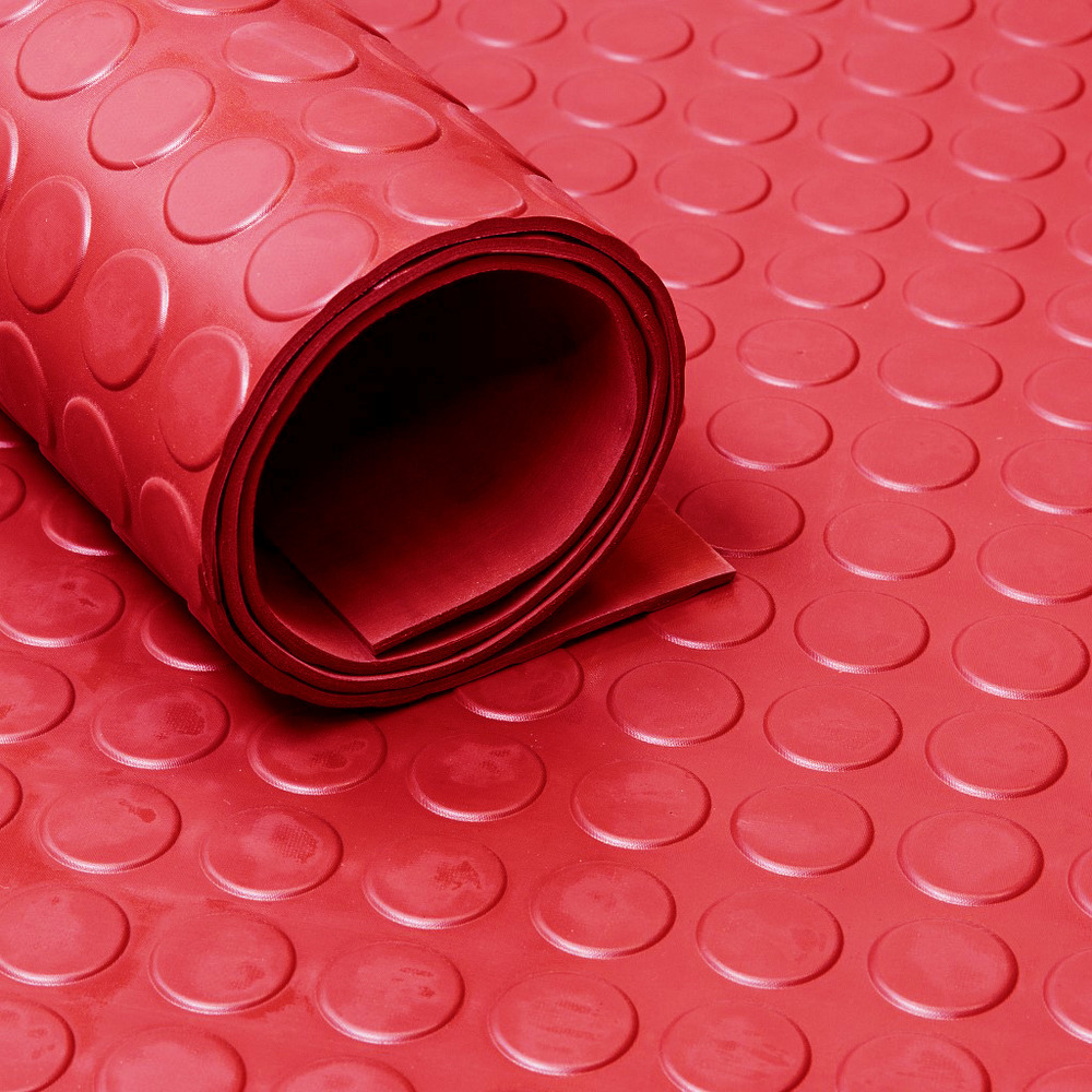 Tapis caoutchouc en rouleau rouge - clous 3mm - 100cm de large | Truffaut